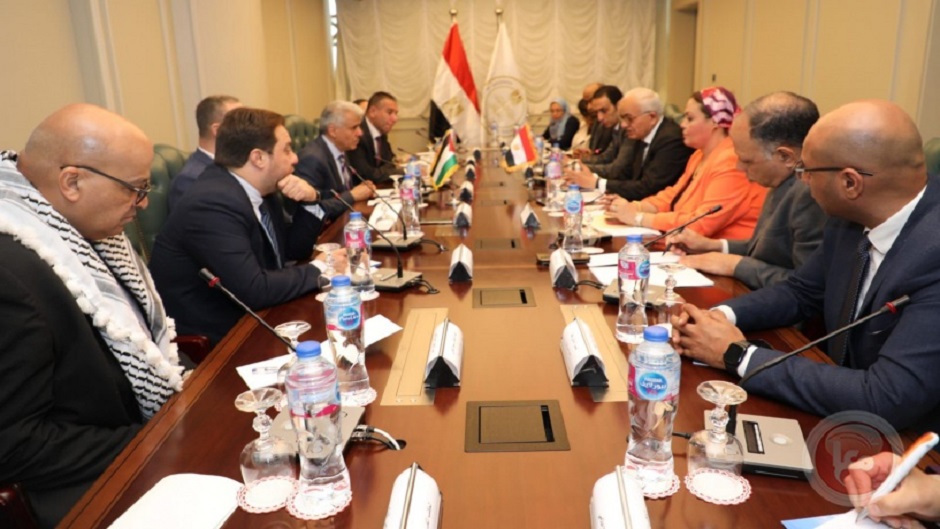 دوز - بحث ترتيبات عقد امتحان التوجيهي لطلبة القطاع